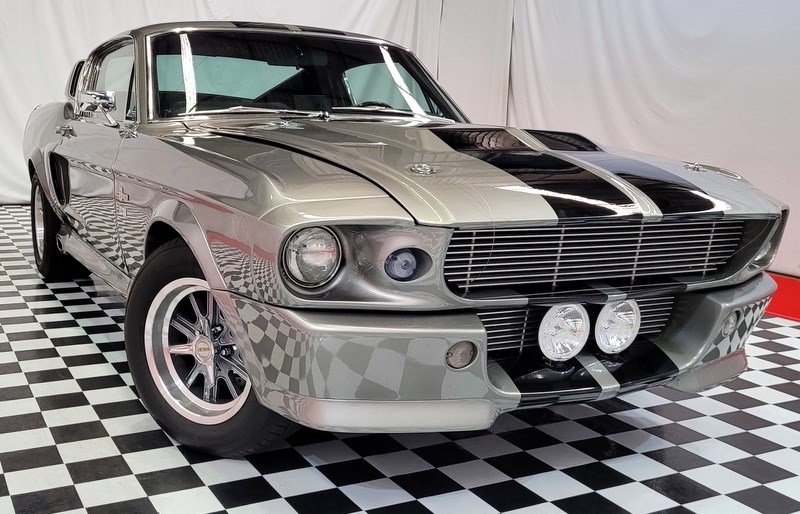 Rare Chevy Camaro headlines Lloyds auction - Torquecafe.com